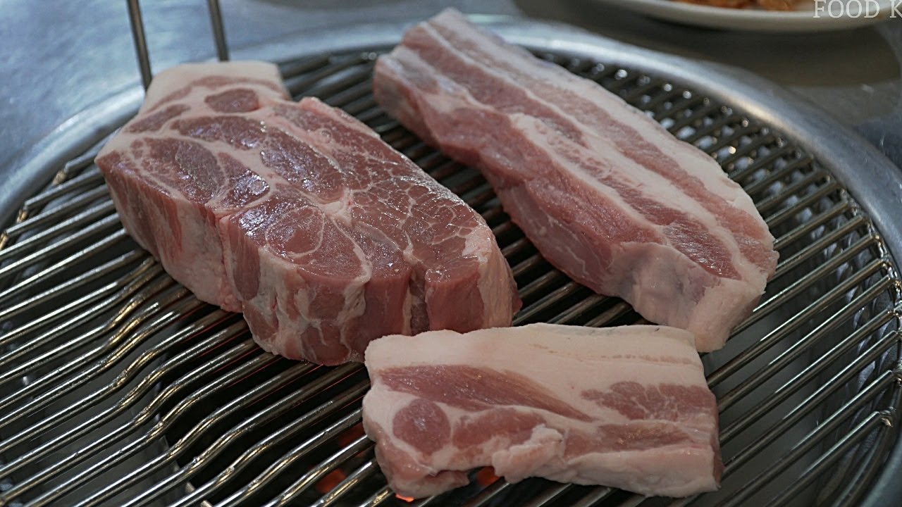 Black Pork BBQ in Jeju Island - Korean Street Food - YouTube