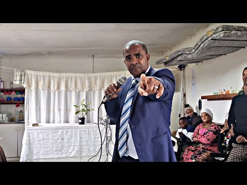 Pastor Christie Hendricks - Staan op God se Beloftes - YouTube