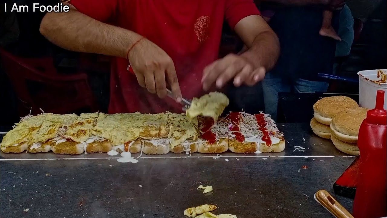 Crazy Burger maker's | Egg Anda Burger street food of Pakistan | I Am ...