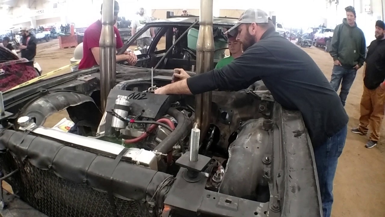 PittsburghArtCar watches Baldwin motors, adjust the carburator on Steve ...