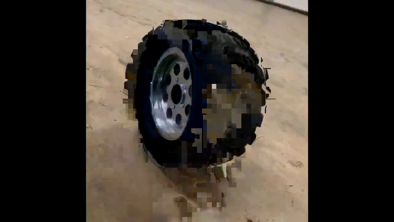 Squatting rc truck - YouTube