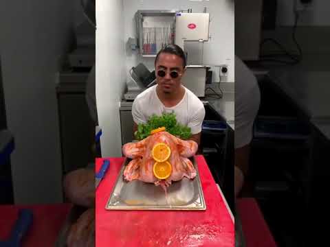 Best Nusret Shows !! Saltbae Hareketiyle Dünyada Fenomen Nusret Gökçe Türk Kasap Nusr-Et Steakhouse
