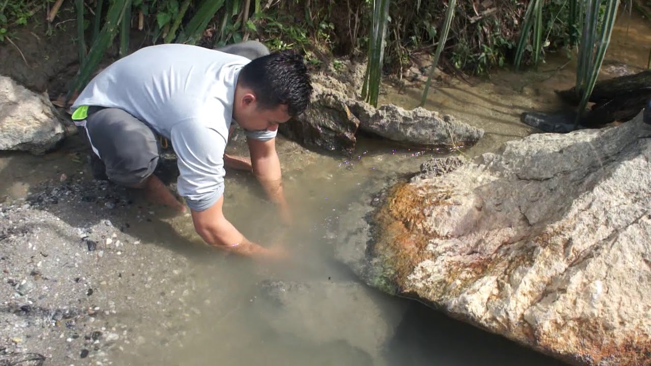 Kg. Bongek hot springs part II - YouTube