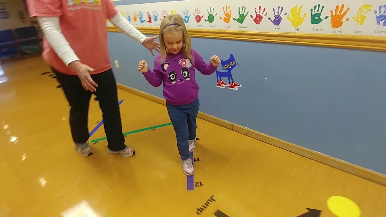 Pete the Cat obstacle course 3 - YouTube