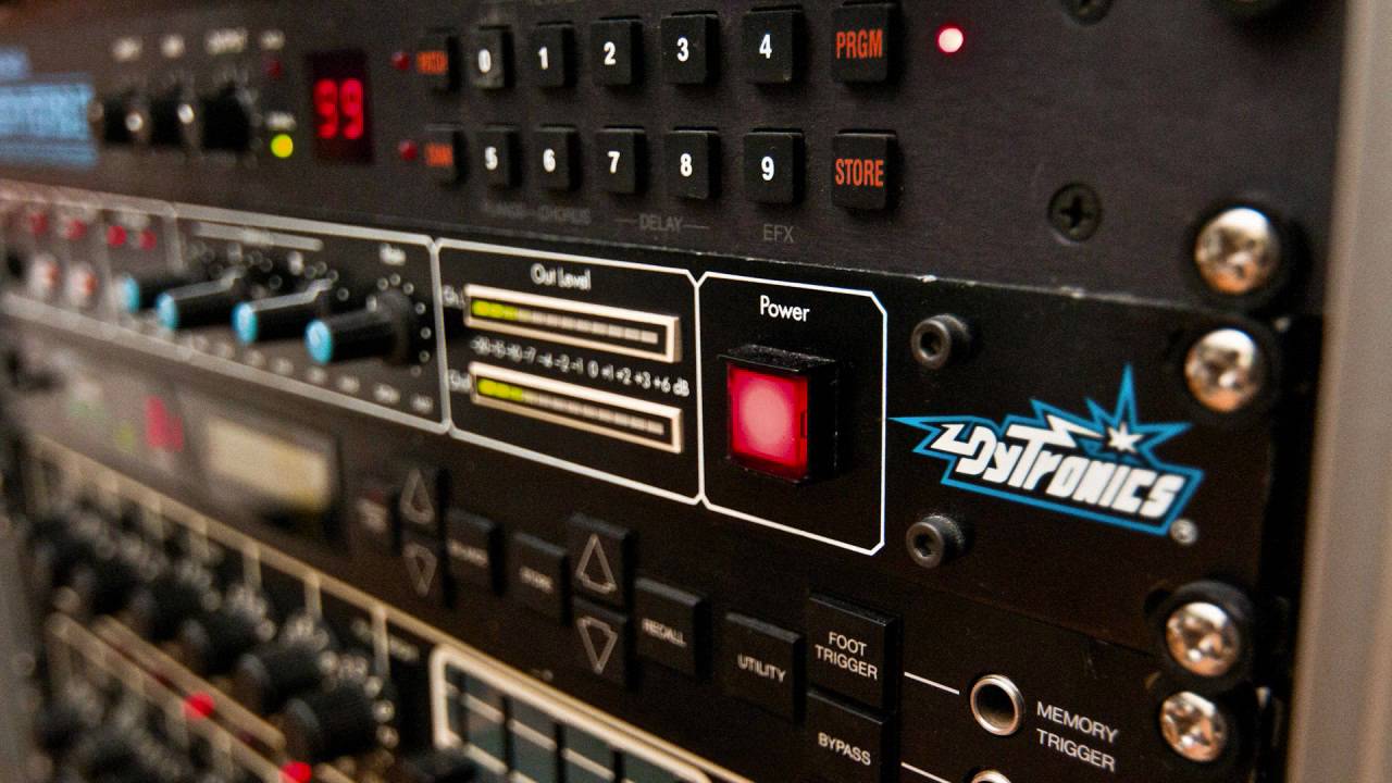 Dytronics CS-5 Tri Stereo Chorus - clean theme - YouTube