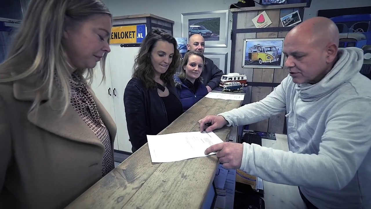 Kenteken van een auto overschrijven? - Zo werkt het - YouTube