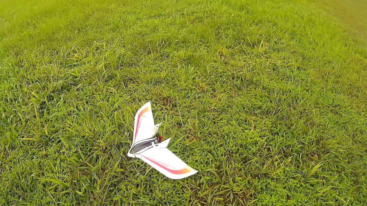 Z-84 RC Wing Maiden Flight - YouTube