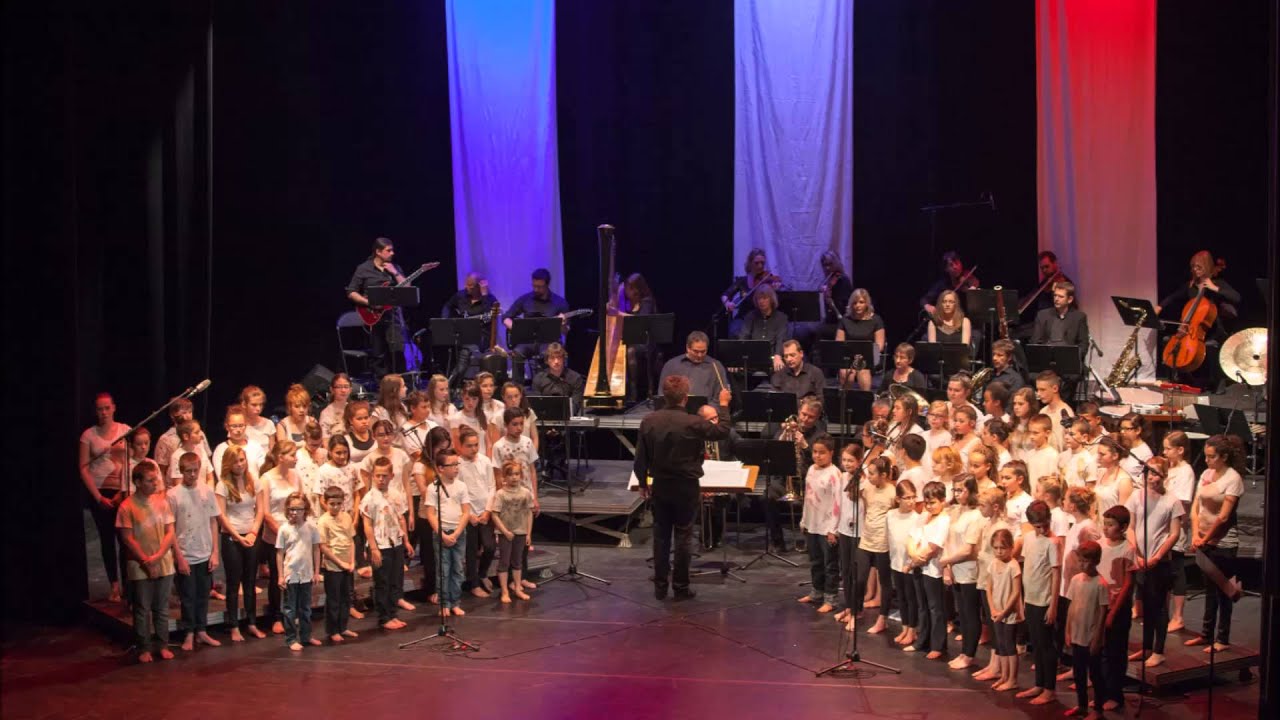 La chorale du collège Villars à Denain - YouTube