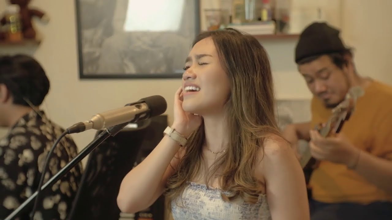 See You On Wednesday | Abbygail - La La Lost You (Niki Cover) Live Session