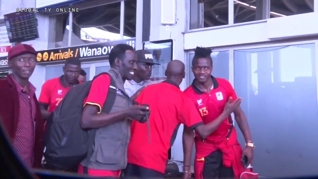 Cheki Kikosi cha UGANDA Kilivyotua Airport DSM - YouTube