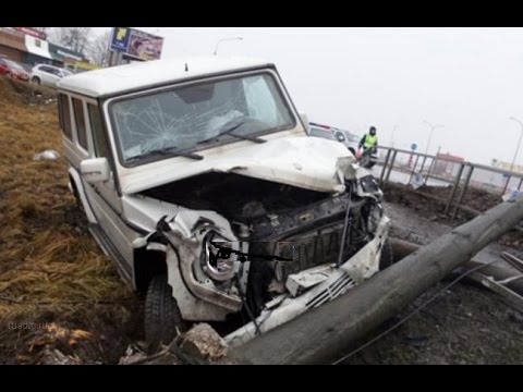Russian Car Crash Compilation December 24 12 2015 - YouTube