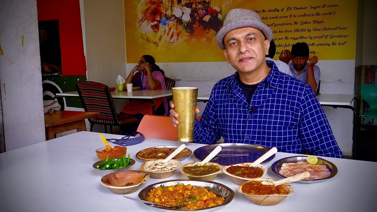 BOBBY DA DHABA | This Popular Punjabi Dhaba Began As a Service to ...