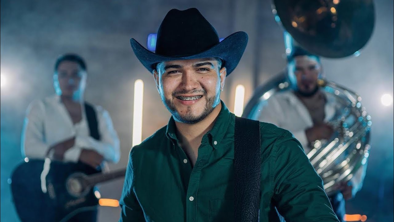 En el nombre de Jesús - (en vivo )- Ulices Chaidez - YouTube