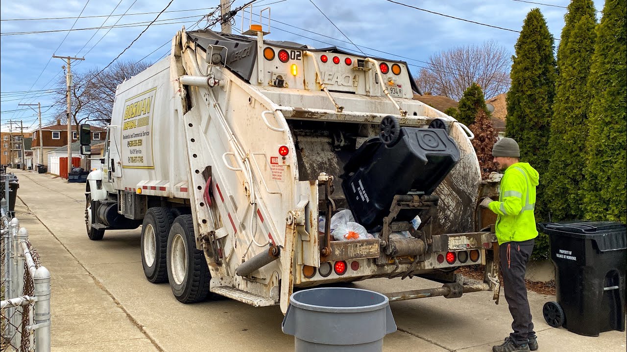 Bosman Disposal International 7400 Leach 2Rlll Rear Loader Garbage ...