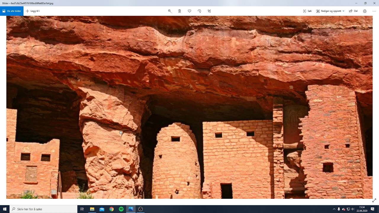 Melted buildings of Tartaria - YouTube