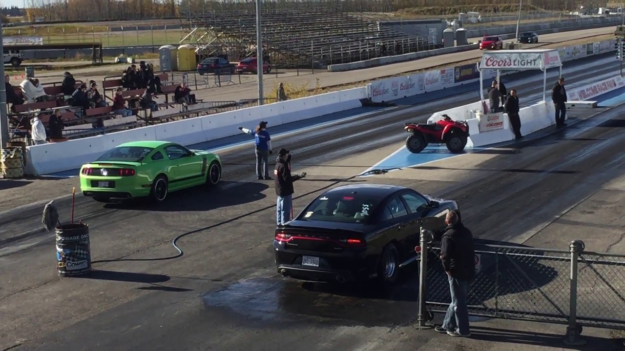 Hellcat vs Mustang Drag Race Edmonton Castrol Raceway - YouTube