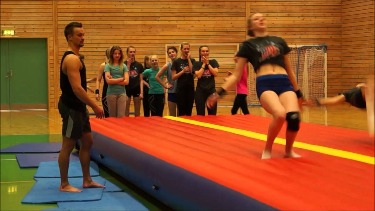 AndreStavseng - Training Ørskog Angels Cheerleading - YouTube