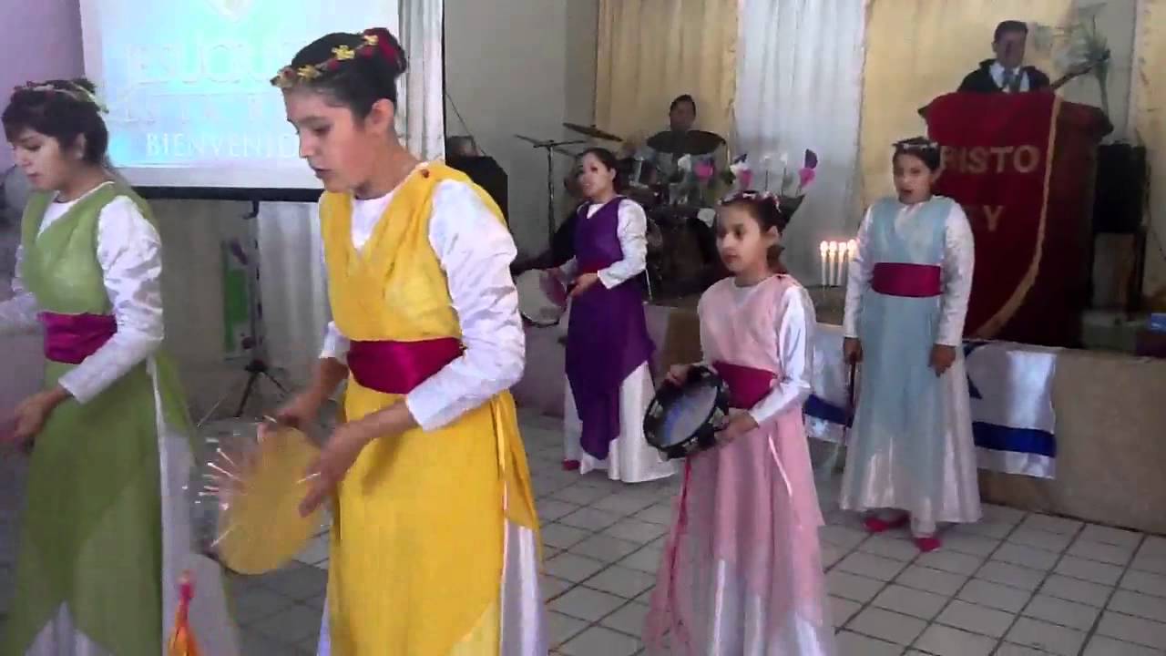 Hosanna danza de panderistas - YouTube