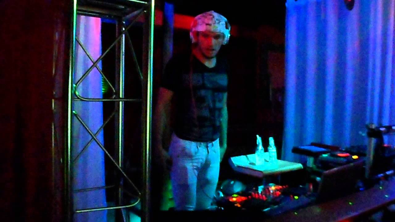 DJ TIGGER NEON NIGHT - YouTube