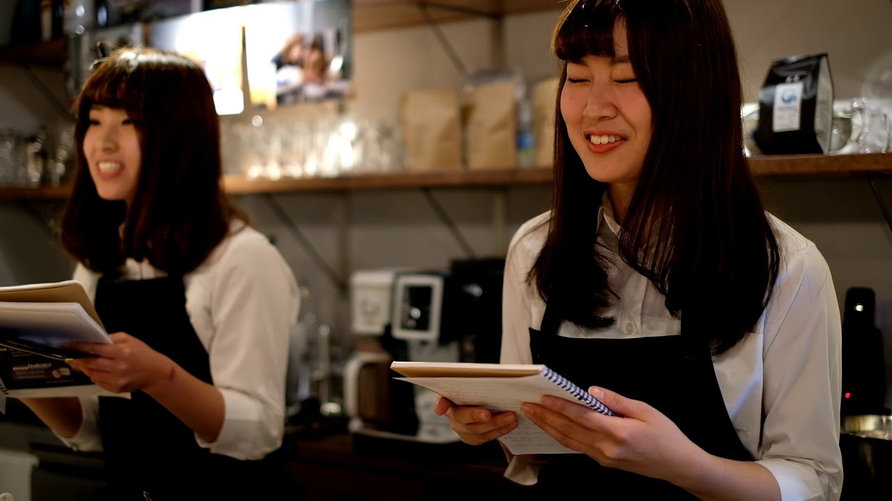 OTHELLO COFFEE「2人は遂にエプロンを手にした！」篇 - YouTube