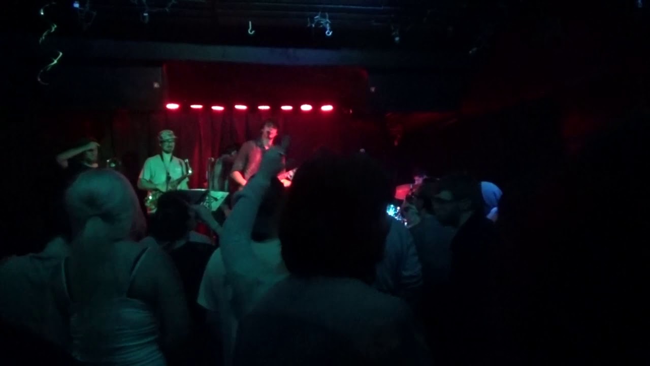 Pizzle and the Sizzle Sisters / Girl with the Sunken Eyes - YouTube