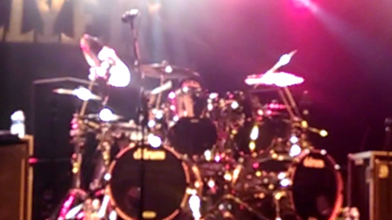 HellYeah Rocklahoma 2014 "CowBoy Way" - YouTube