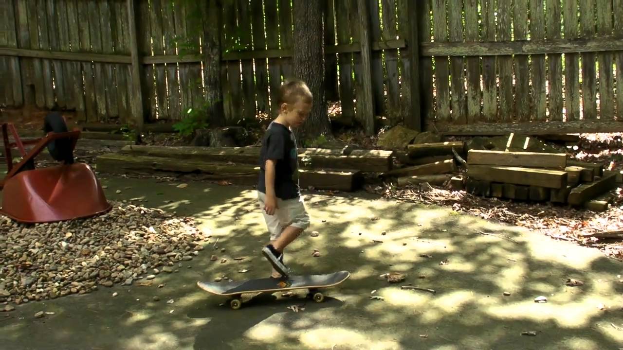 Luke's Skateboard Lesson - YouTube