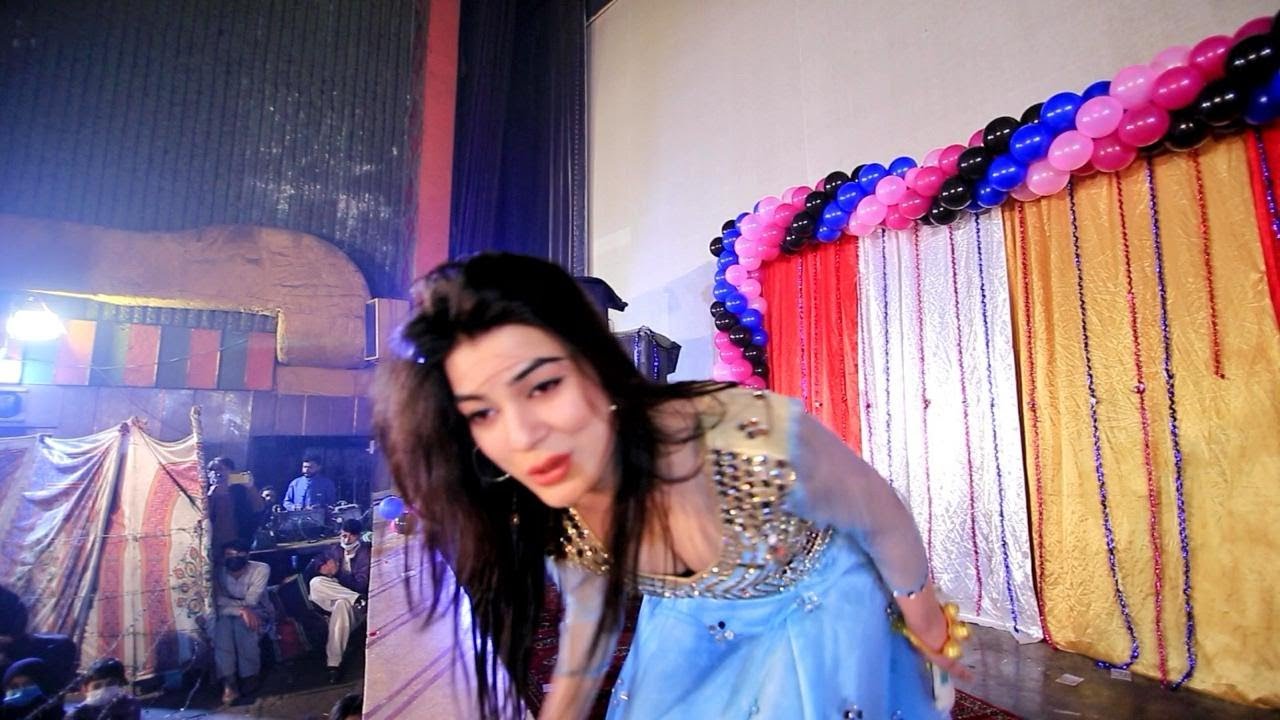 Dolphin Ayan First Time Stage Show Mast Dance - YouTube