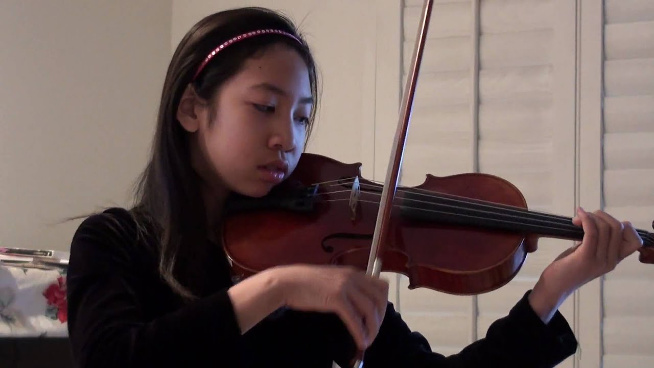 Alexandra Lee plays Concerto # 3 in G minor by Seitz - YouTube