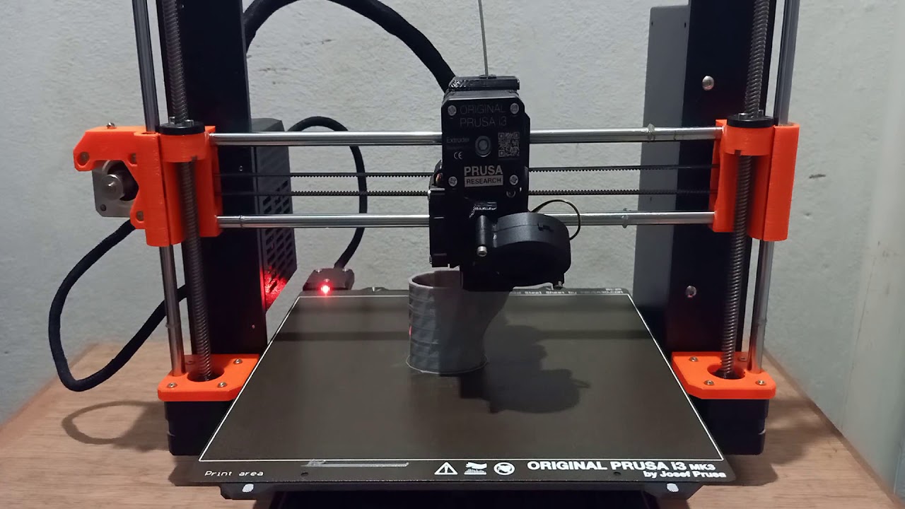 Example 3D Printer - YouTube