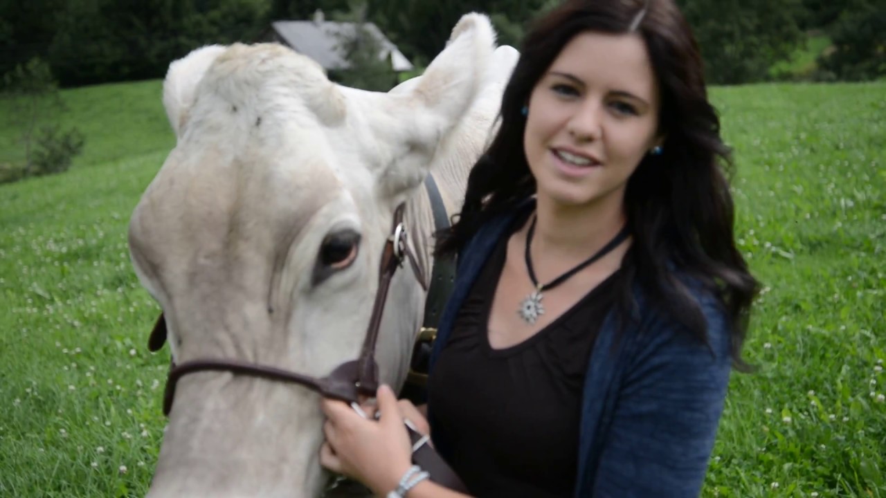 Braunviehkönigin Andrea Furrer schaut auf ihre Amtszeit zurück - YouTube