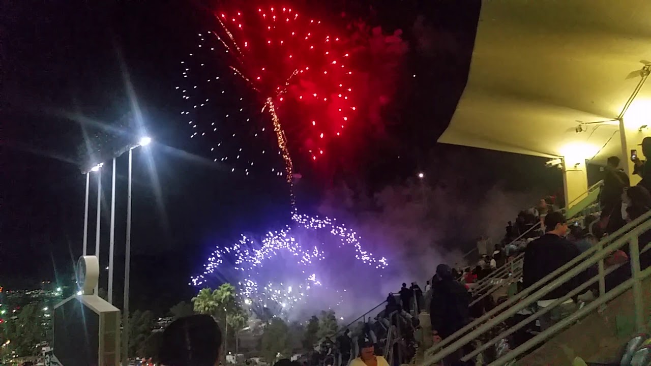 Dodger Stadium Independence Eve Fireworks - YouTube