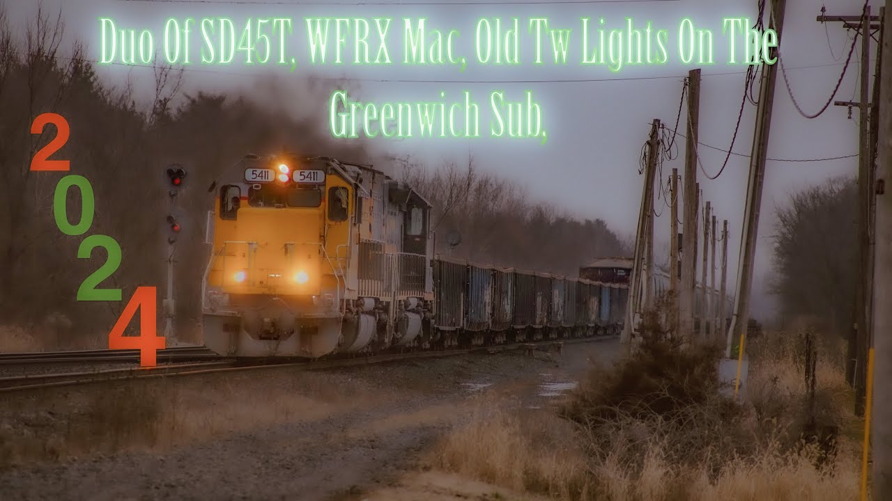 Duo Of SD45T, WFRX Mac, Old Tri Lights On The Greenwich Sub. - YouTube