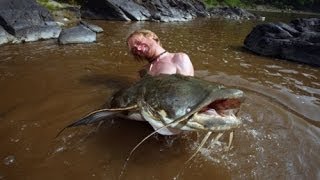 Hooked - Giant goonch Devil Catfish - YouTube