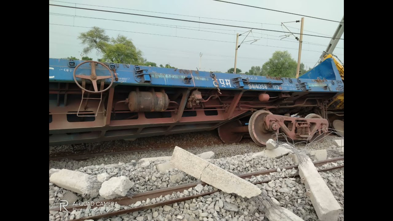 Derailment of Goods Train in DFCCIL - YouTube
