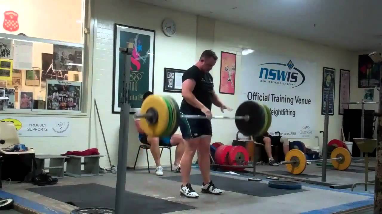 Pete Training 22/3/11 Titans Weightlifting Gym - YouTube