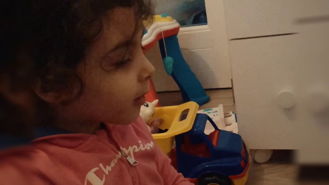 Gufetta pigiamask peppa pig mamma pig George gatto Boys giocano con ...