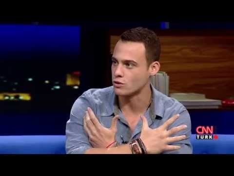 Kerem Bursin nasıl kızlardan hoşlanır?