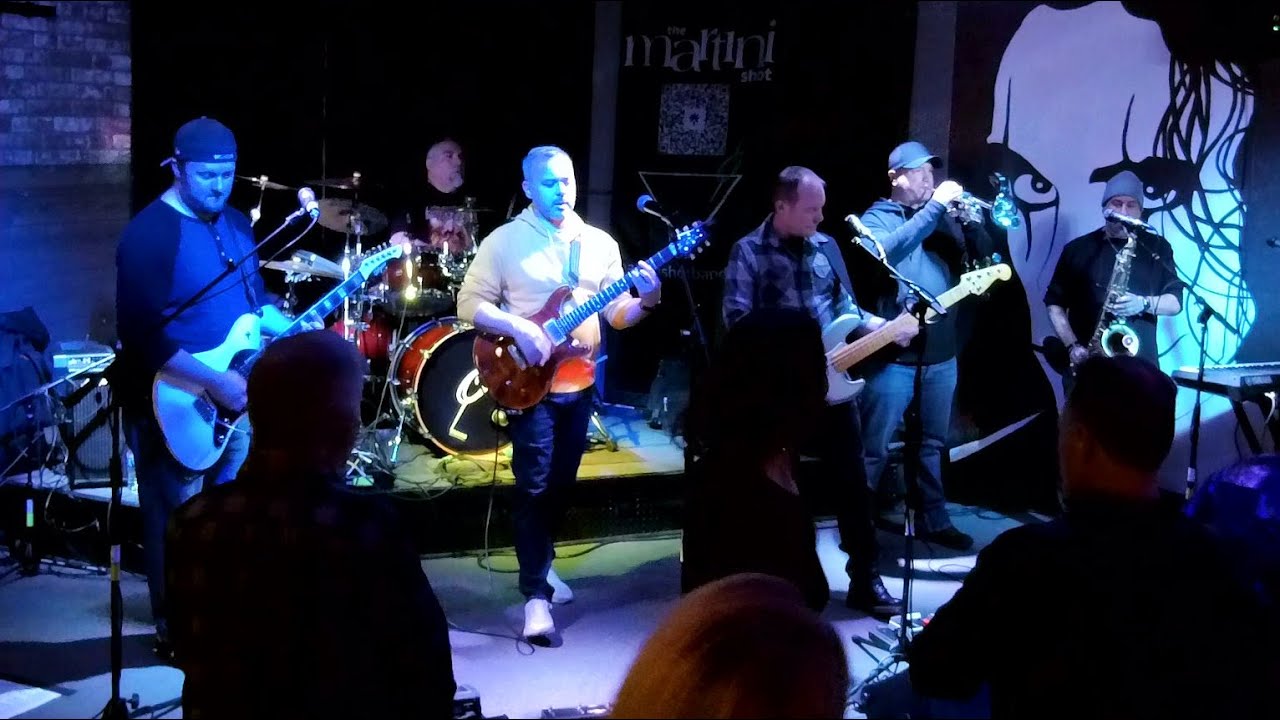 The Martini Shot at the Buzzed Crow: "So Much Trouble" - YouTube