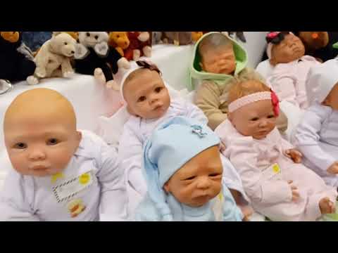 Some Kansas Doll Show footage. - YouTube