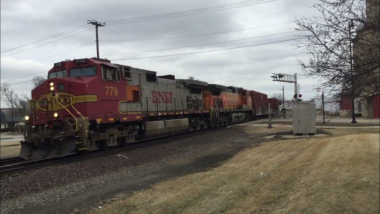 BNSF 779 (BNSF warbonnet C44-9W) leads a Westbound BNSF mixed manifest Princeton, IL 03/06/22 ...
