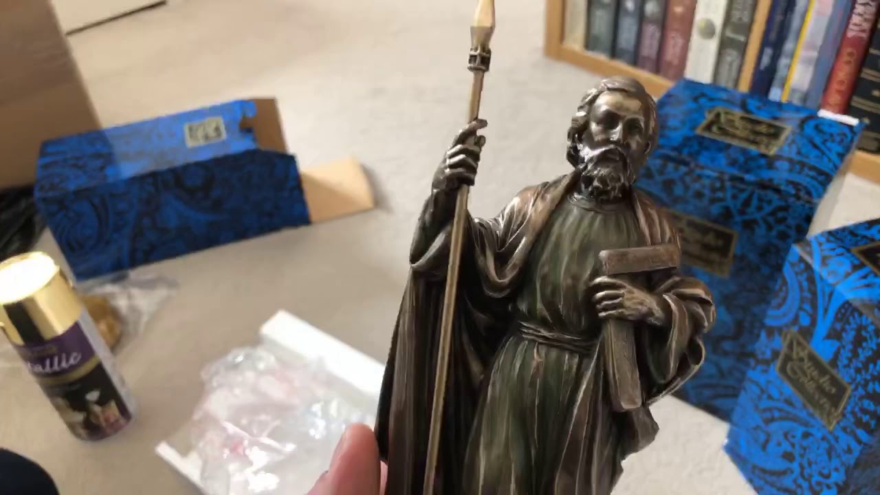 Unboxing the Religious Statues by Veronese Designs. - YouTube