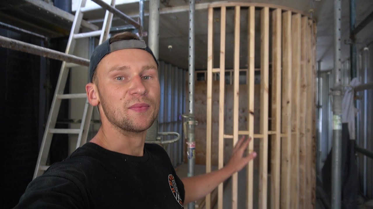 How to frame a curved wall - YouTube
