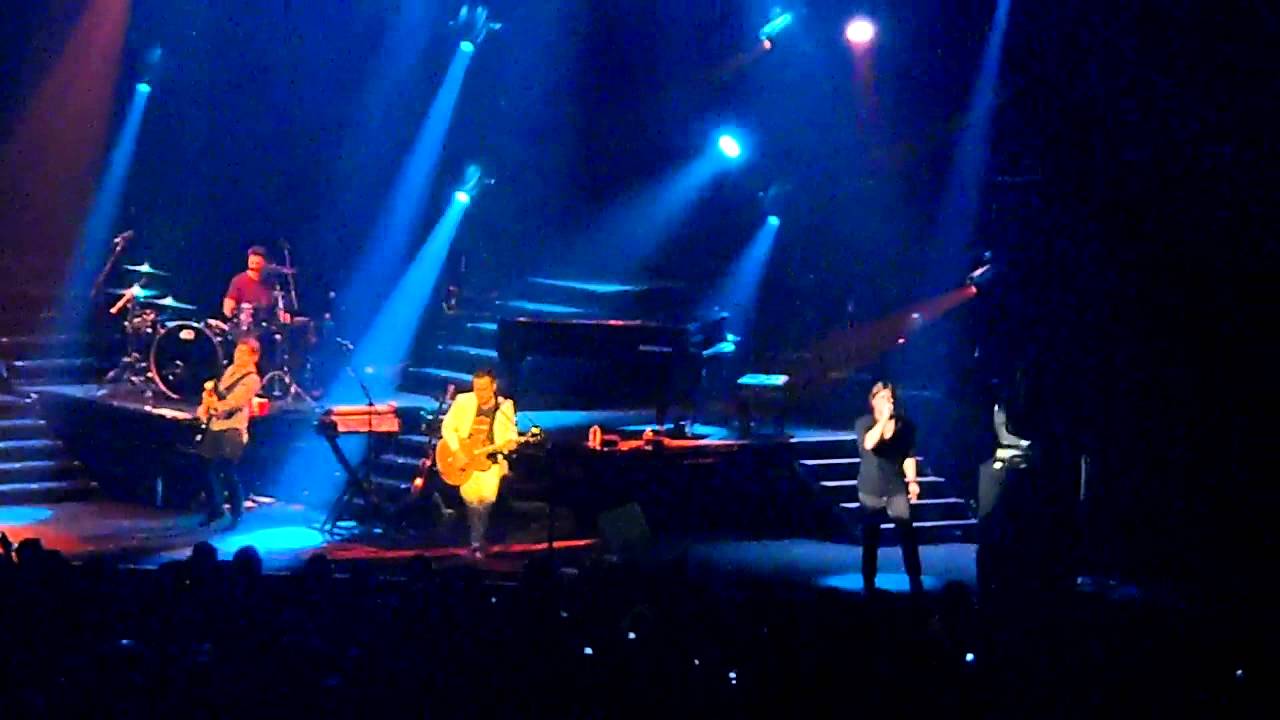 matchbox 20 - overjoyed - windsor ontario - YouTube