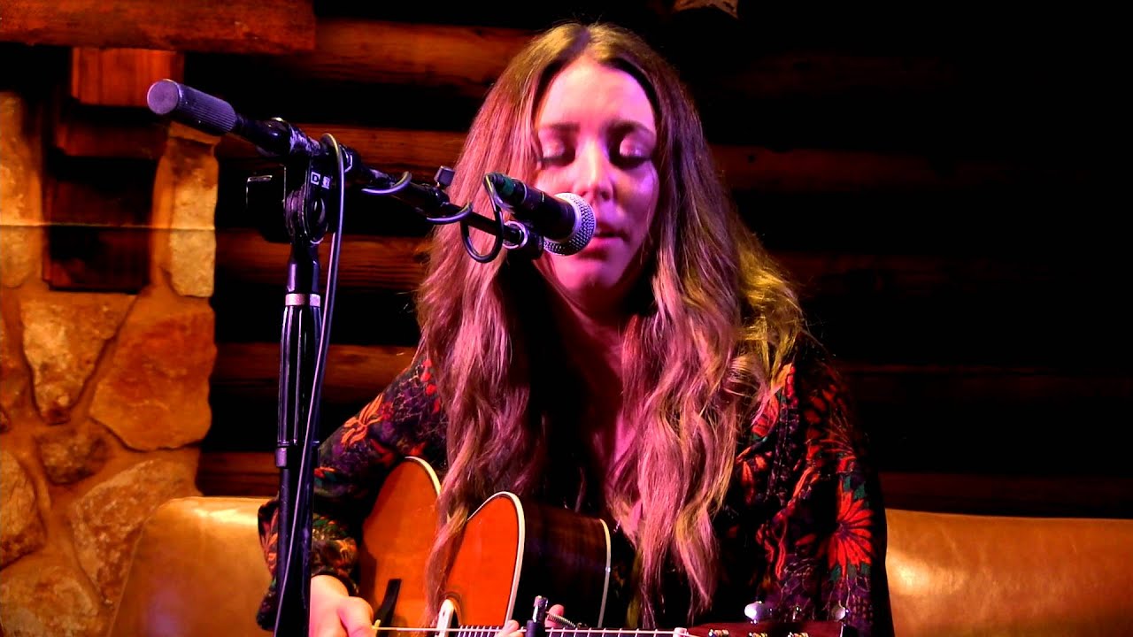 Kylie Rae Harris: Country singer, age 30, dies in New Mexico car crash