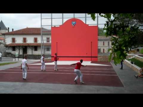 PAYS D'ORTHE MAIN NUE: Inauguration du fronton de Sames