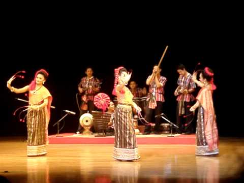 Northeastern or Isan dance - Thailand Week 2009 - YouTube