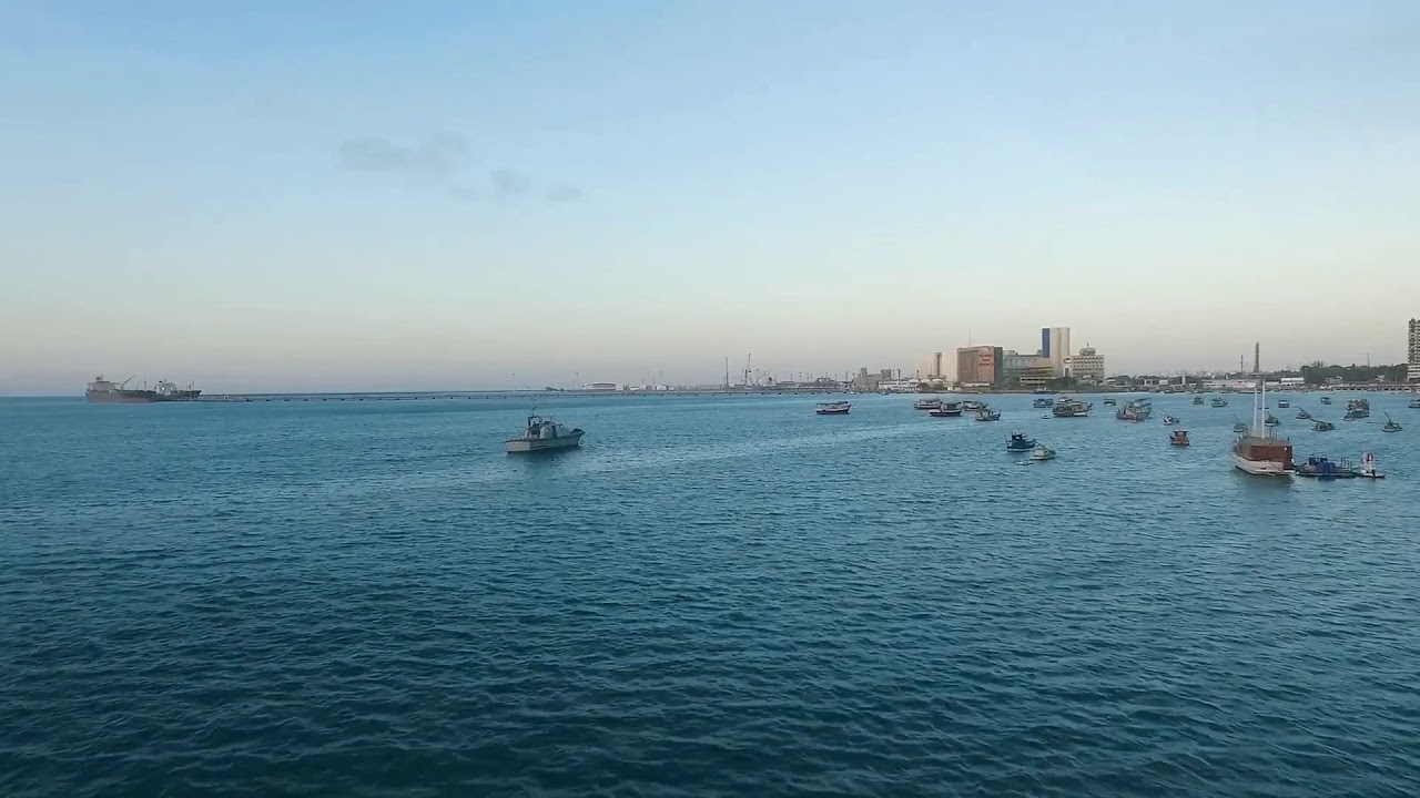 wow............watching the sea surface from above - YouTube