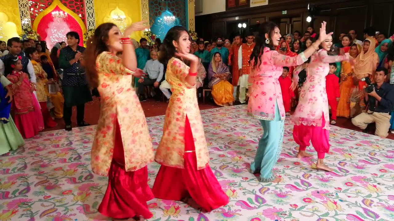 Farha Fiza Binte Amin - Holud Dance Performance - YouTube