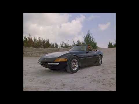 Distruzione Ferrari Daytona miami vice Ita - YouTube